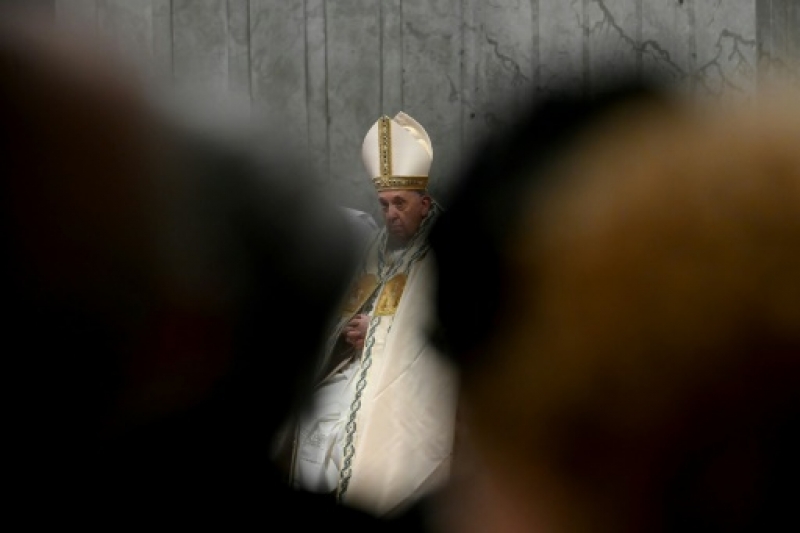 Le Vatican diffuse les premières photos du corps de Benoît XVI | RTL Info Le Vatican diffuse les premières photos du corps de Benoît XVI | RTL Info