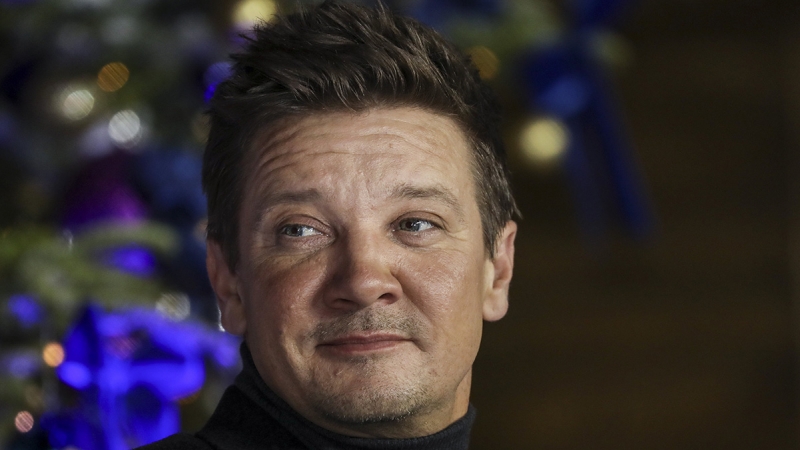 Jeremy Renner opéré une première fois avec succès après son terrible ...